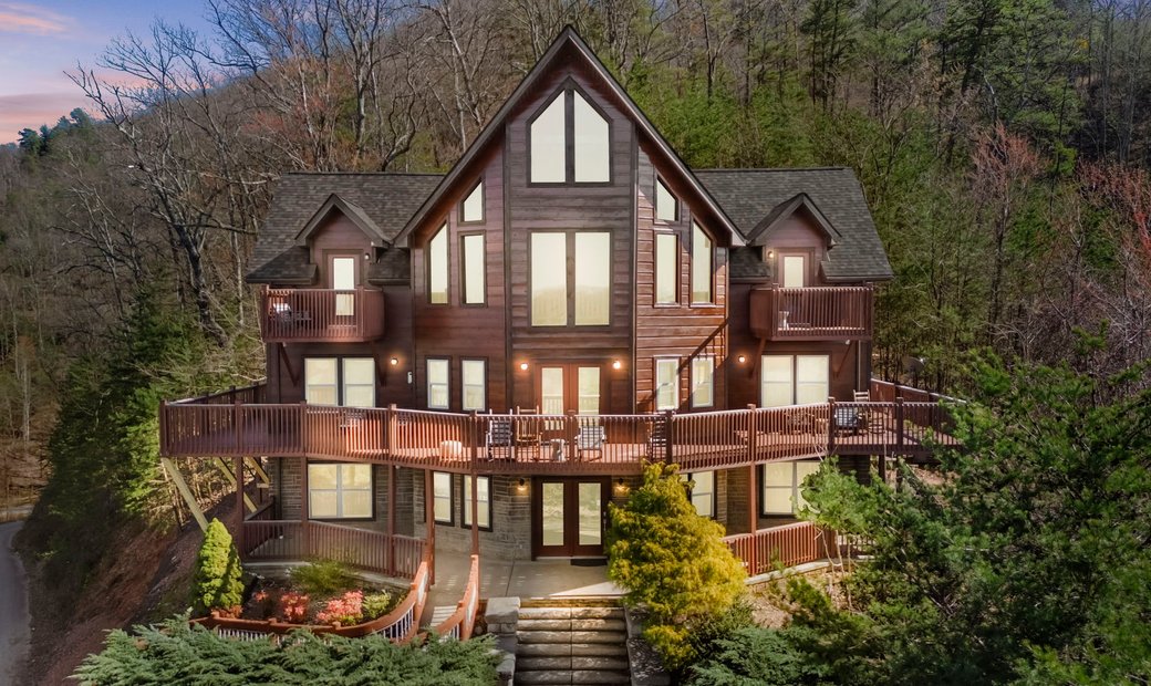 6 Bedrooms Single Family Detached In Sevierville, Tennessee, United ...