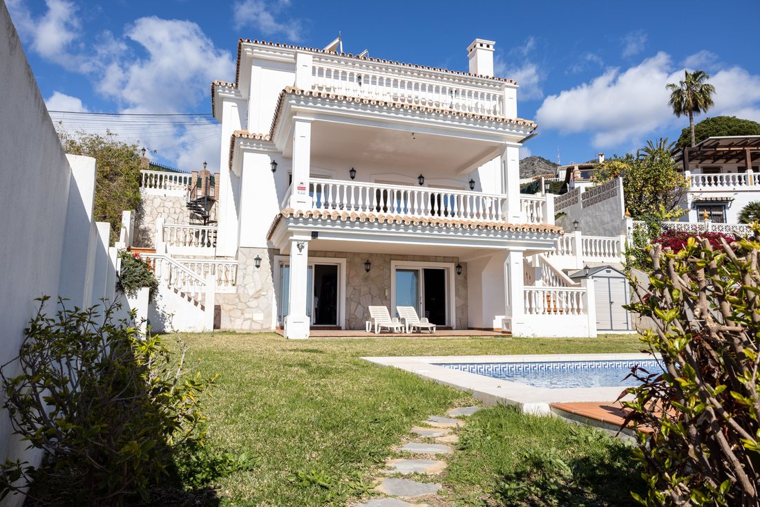 Villa In Benalmádena, Andalusia, Spain For Sale (13979448)