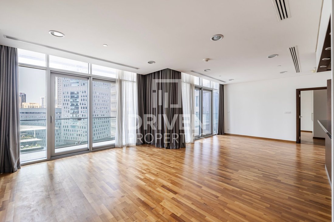 Vacant Apt And Huge Layout With Difc View In Dubai, Dubai, United Arab ...