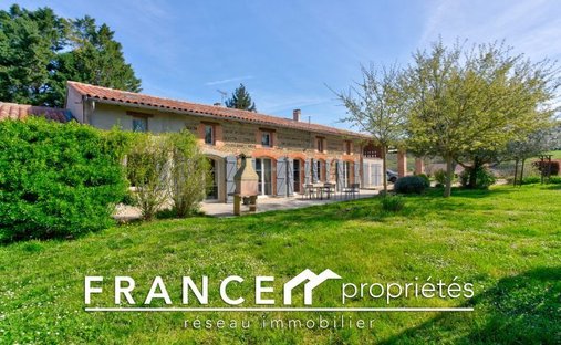 Luxury homes for sale in Noé, Occitanie, France | JamesEdition