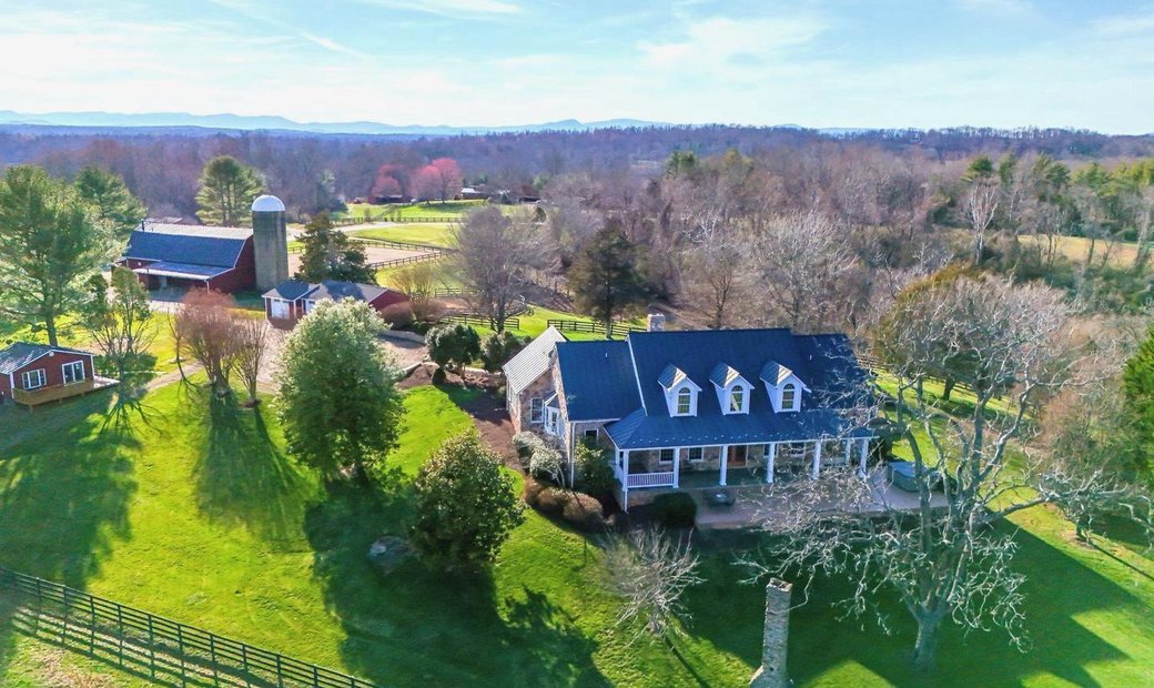 6 Bedrooms Single Family Detached In Marshall, Virginia, United States ...