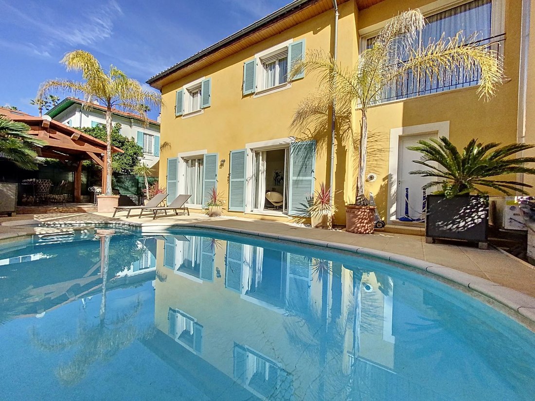 Nice House In Nice, Provence Alpes Côte D'azur, France For Sale (14068101)