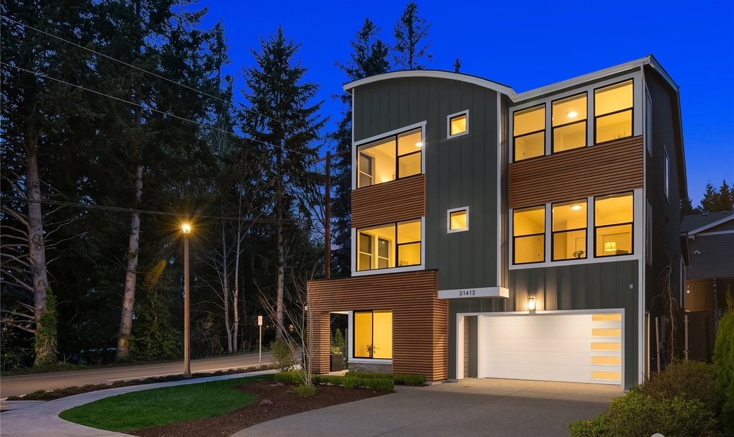 Elegant And Dramatic Contemporary Home In Sammamish, Washington, United ...