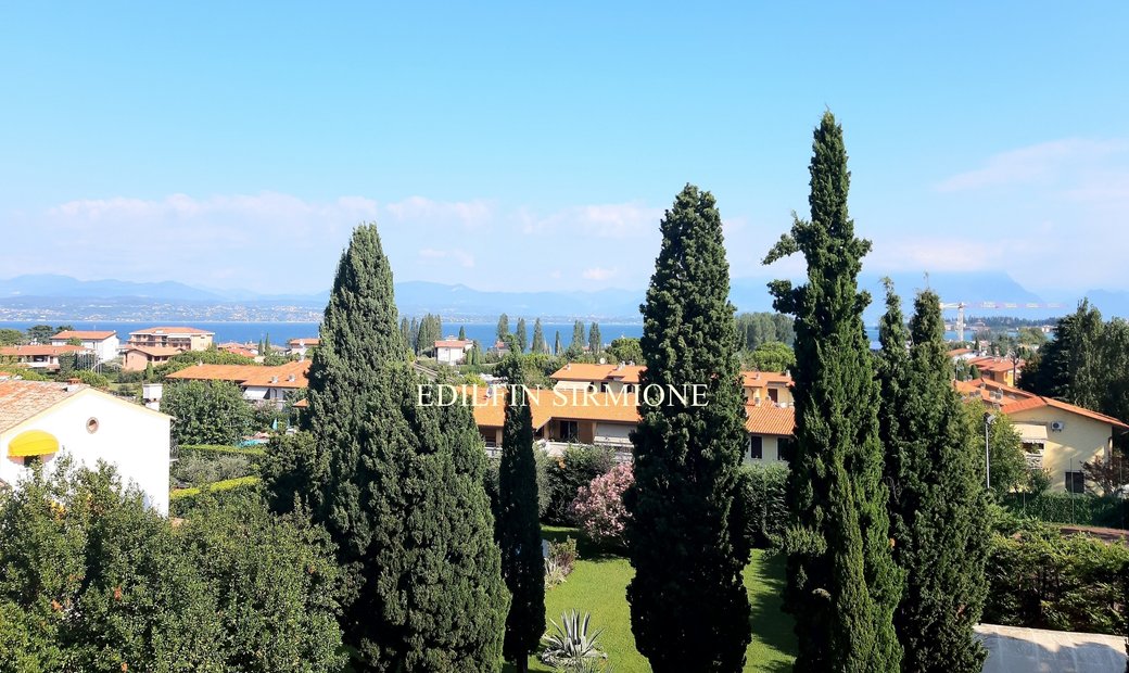 Sirmione Colombare Attico Con Vista Lago In Frosinone, Lazio, Italy For ...