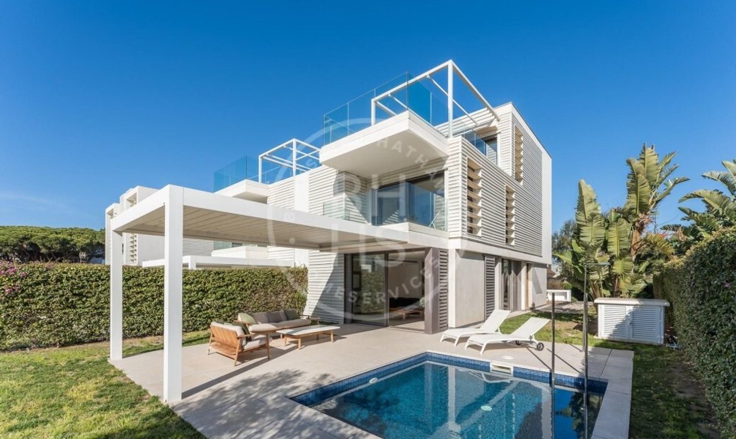 Spectacular House By The Sea In Gavà, Catalonia, Spain For Sale (12948001)