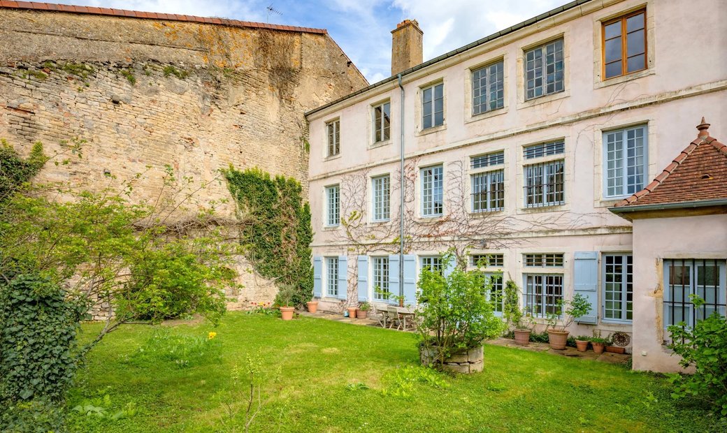 Cluny House In Cluny, France For Sale (14073171)