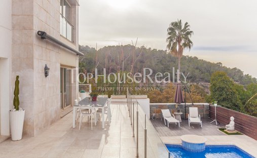 Luxury chalets for sale in Barcelona, Catalonia, Spain | JamesEdition