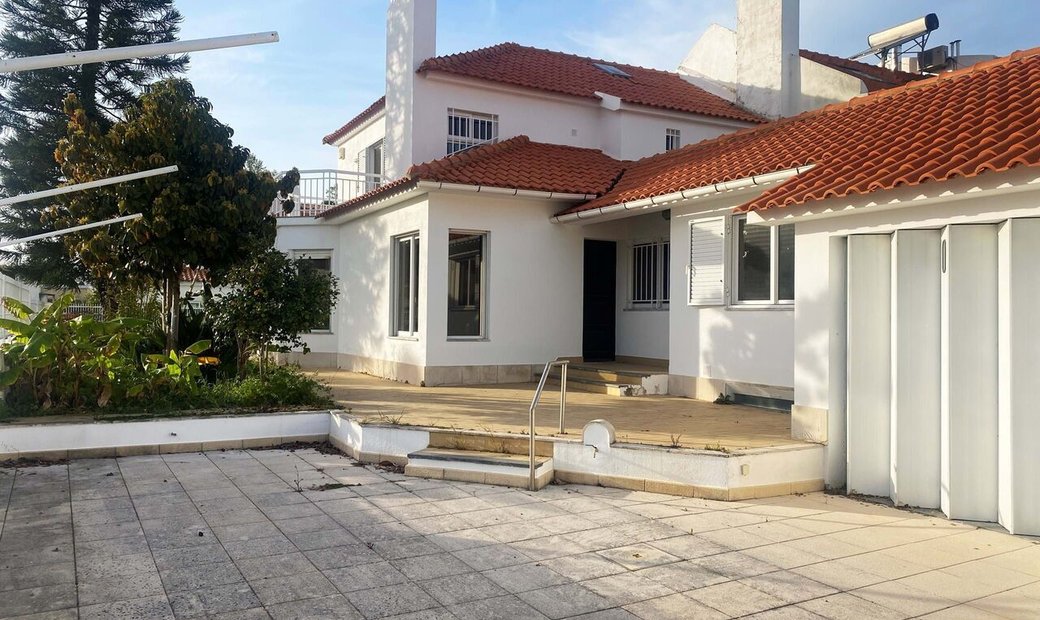 4 Bedroom Villa In Restelo, On A South Facing Plot In Lisbon, Lisbon ...