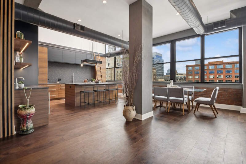 Timber Loft Penthouse With Private Rooftop In Chicago, Illinois, United ...