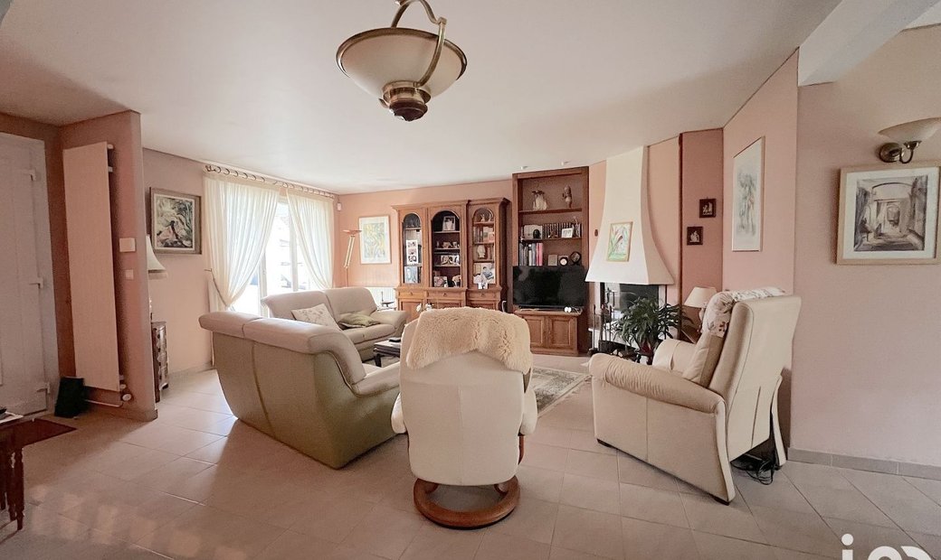 Vente Maison/Villa 6 Pièces In Lésigny, île De France, France For Sale ...