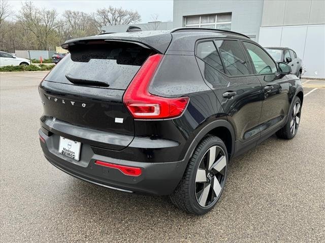 2024 Volvo Xc40 In Madison, Wi, United States For Sale (13937203)