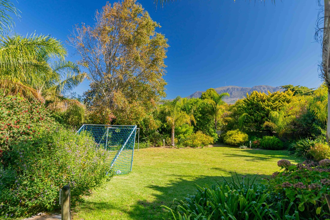 Hidden Oasis In Upper Constantia In Cape Town, Western Cape, South ...