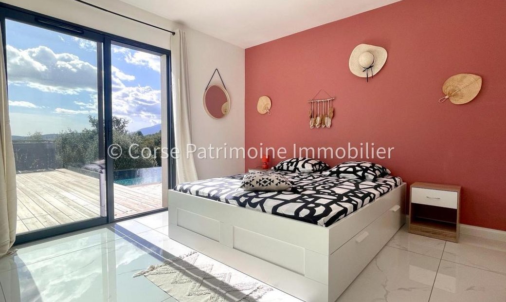 Sous Offre Villa Contemporaine De In San Gavino Di Carbini, Corsica ...