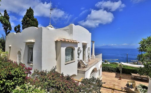 Luxury vacation rentals in Capri, Campania, Italy | JamesEdition