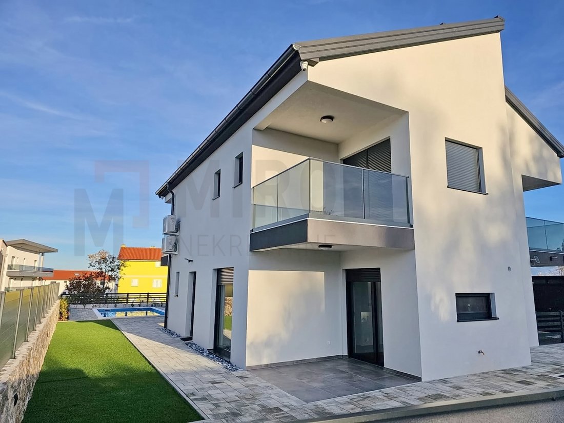 Malinska, Semi Detached House With Pool In Općina Malinska Dubašnica ...