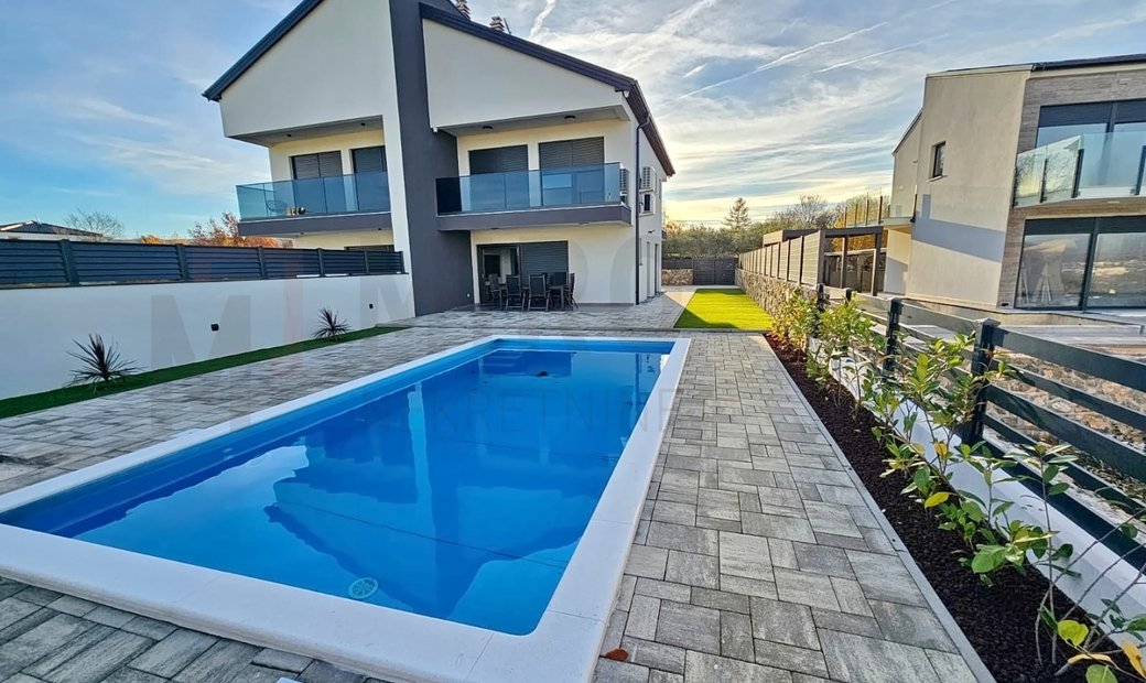 Malinska, Semi Detached House With Pool In Općina Malinska Dubašnica ...