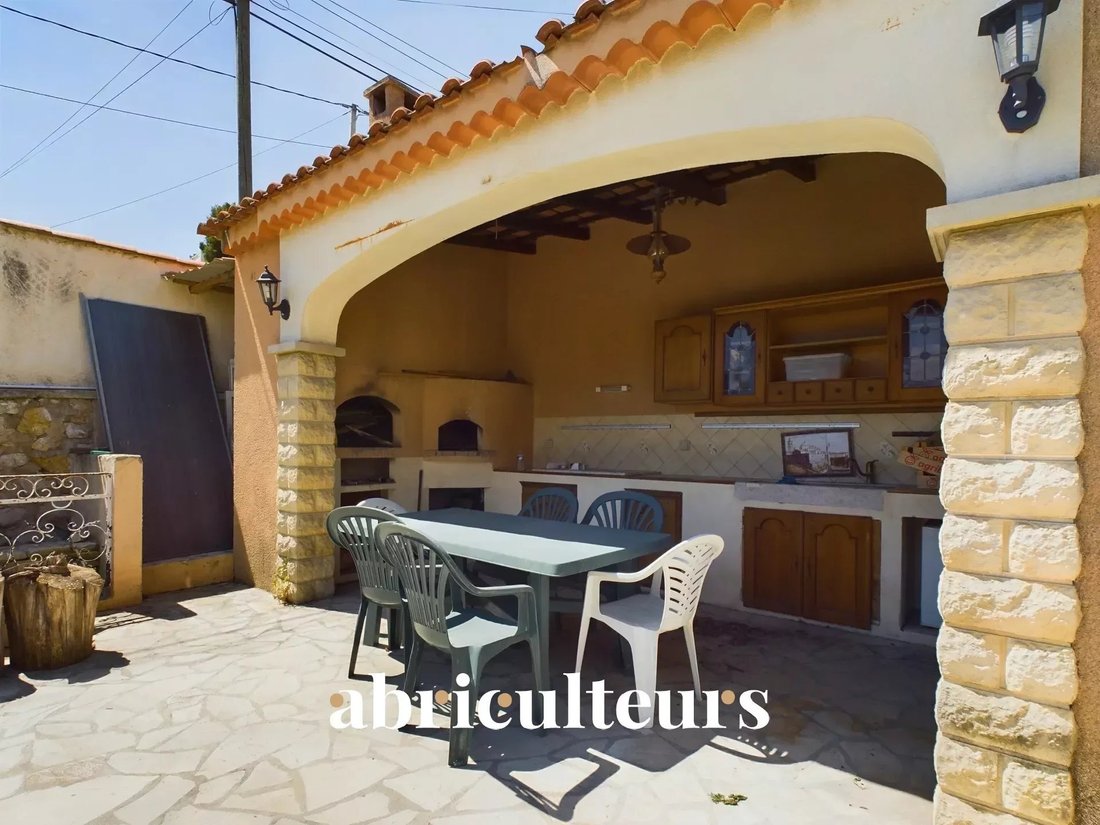 Marseille House In Marseille, Provence Alpes Côte D'azur, France For ...