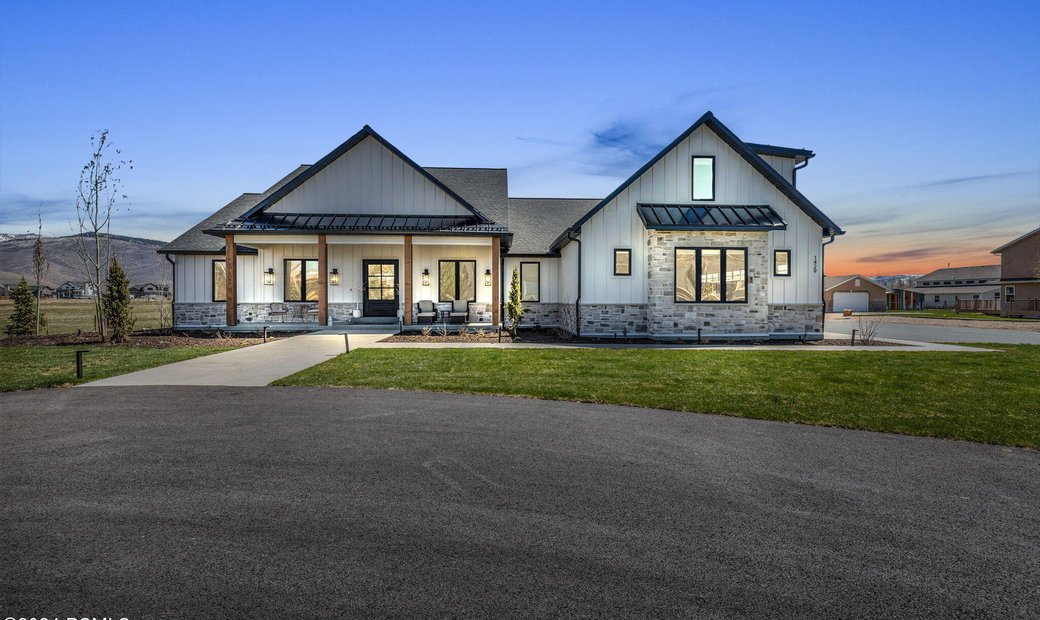Captivating Contemporary Farmhouse In Kamas, Utah, United States For ...