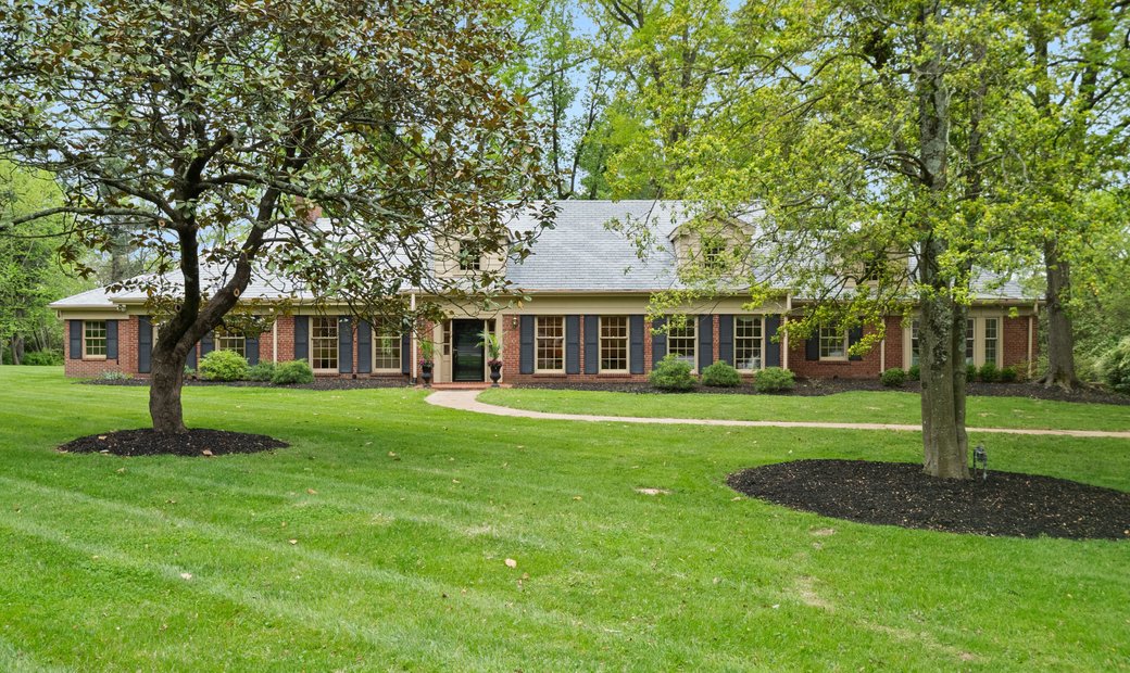 Colonial Ranch In One Of The Most Sought In Ladue, Missouri, United ...