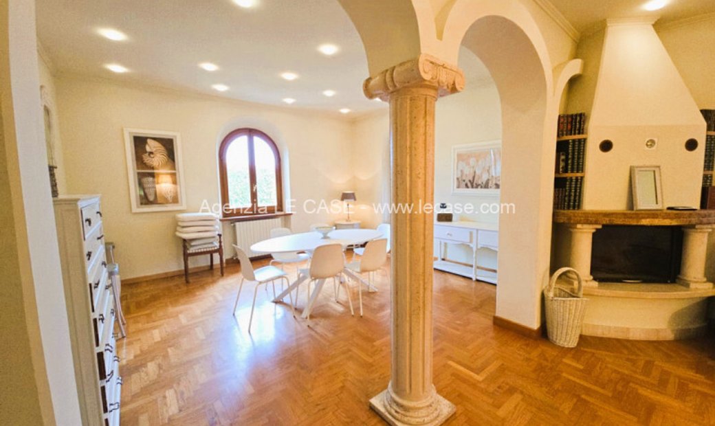 Villa Gialla In Forte Dei Marmi: Elegance In Forte Dei Marmi, Tuscany ...