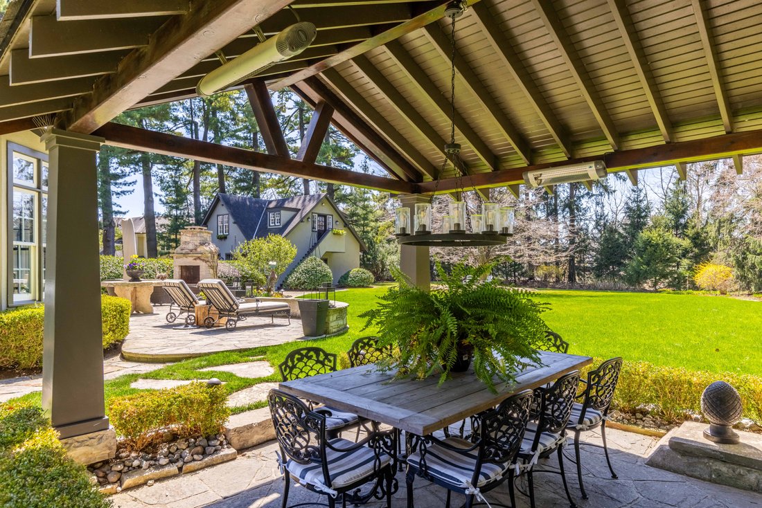 Nestled At The End Of A Private Laneway On .996 In Oakville, Ontario ...