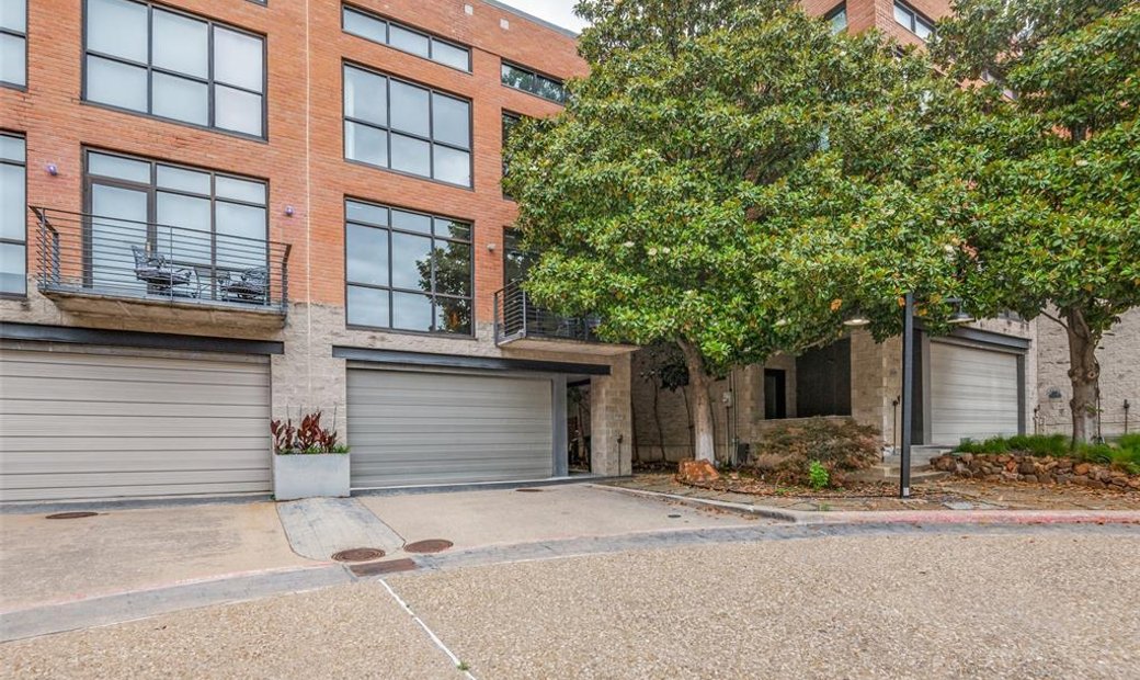Condo Dallas In Dallas, Texas, United States For Rent (14161104)