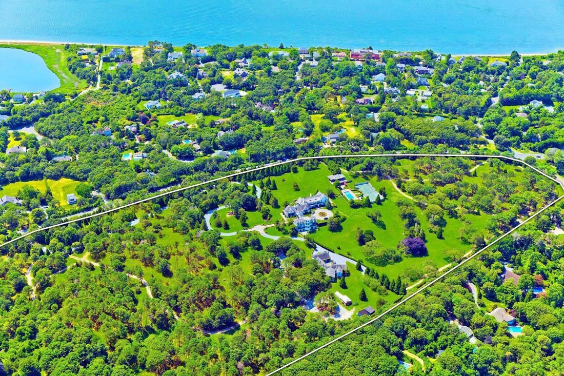 Legendary Atterbury Estate, Southampton In Southampton, New York ...