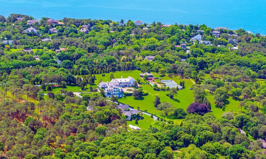 Legendary Atterbury Estate, Southampton In Southampton, New York ...