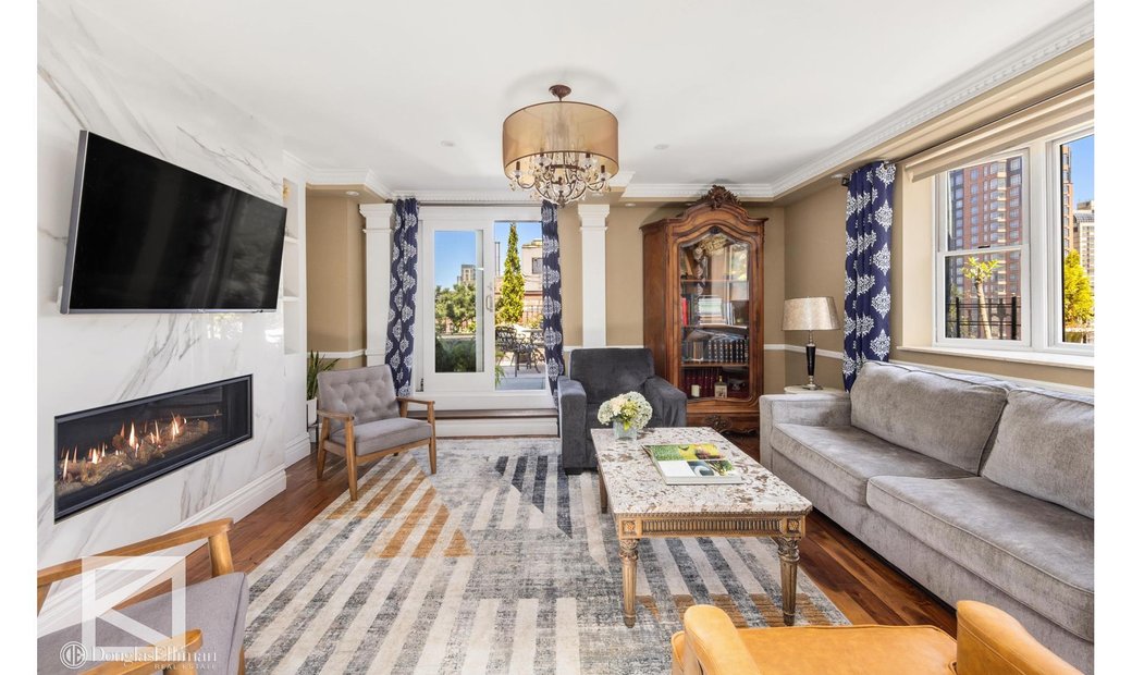 Coop New York In New York, New York, United States For Sale (14155878)