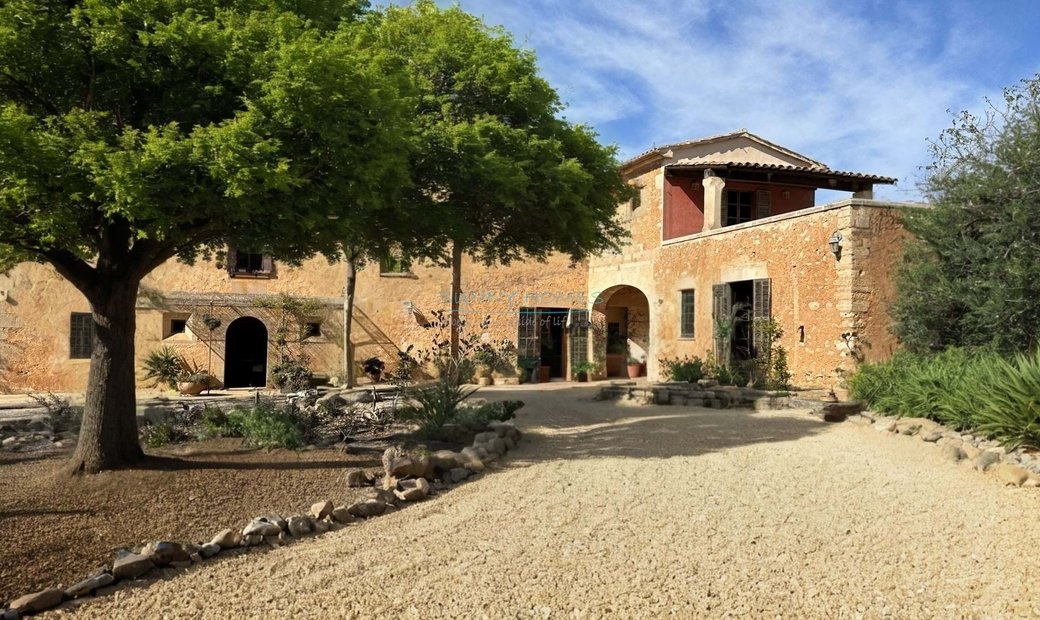 Magnificent Historic Manor House With In Santanyi, Balearic Islands ...