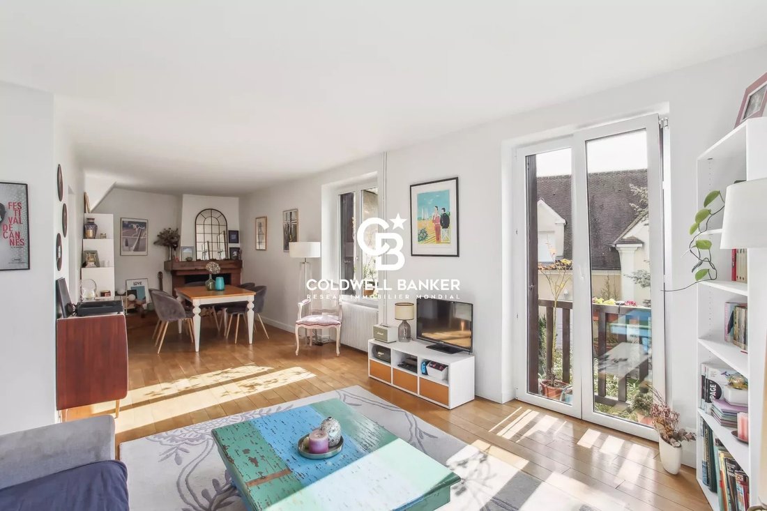 Town House In The Heart Of Garches In Garches, île De France, France ...