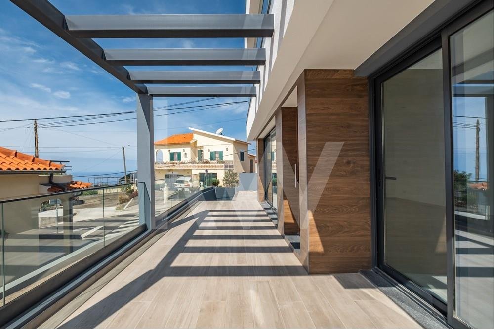 Moradia T3 Nova Canhas, Ponta Do Sol In Cova, Madeira, Portugal For ...