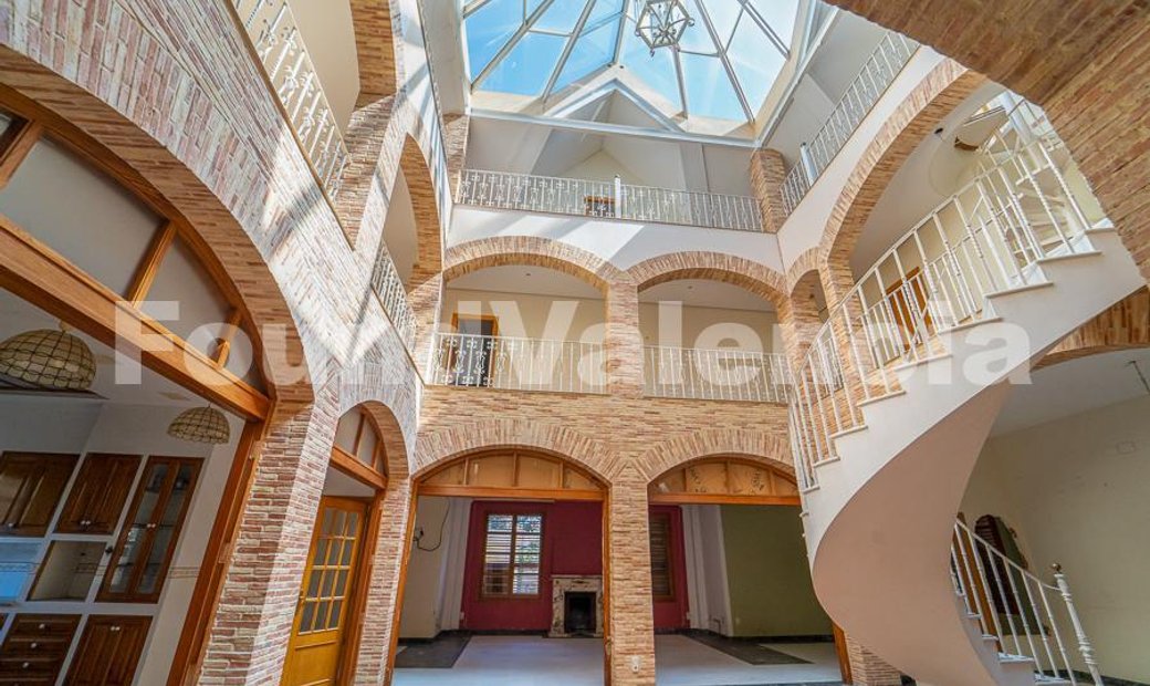 Detached Villa With Great Renovation Potential In In Rocafort, Spain ...
