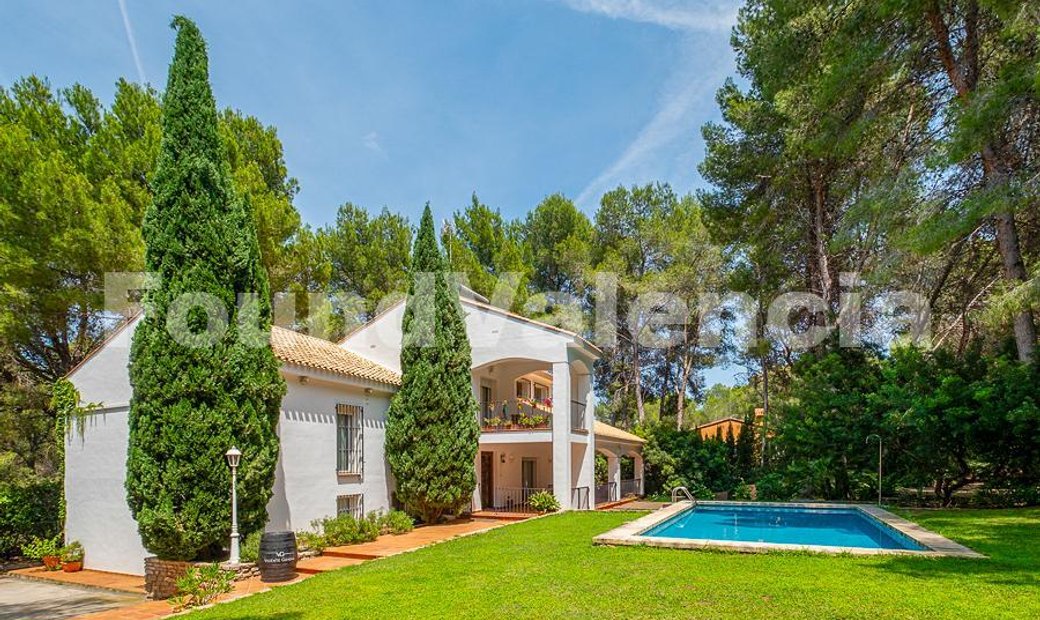 Elegant Family Villa With In Alberic, Valencia, Valencian Community ...