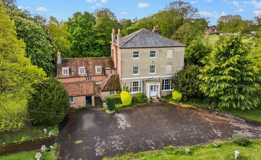 Luxury homes for sale in Clowne, England, United Kingdom | JamesEdition