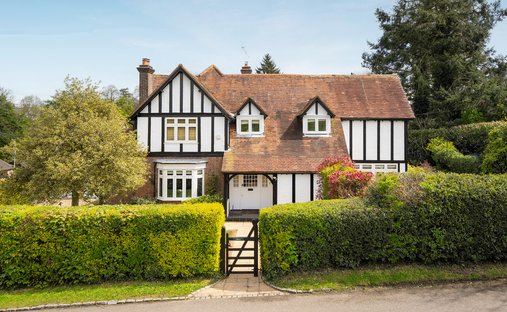Luxury homes for sale in Great Missenden, England, United Kingdom ...