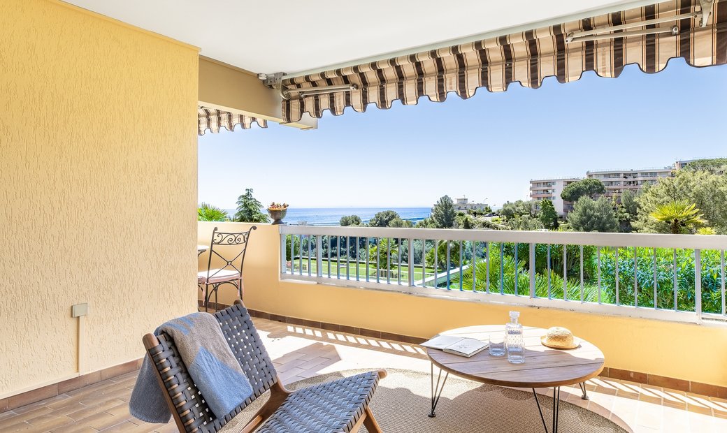 Renovated 2 Bedroom Apartment Sea In Nice, Provence Alpes Côte D'azur ...