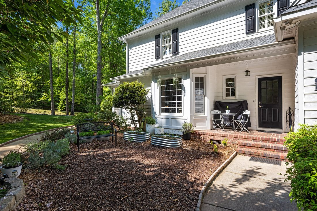 Stately Home On Over Two Acres In In Raleigh, North Carolina, United ...