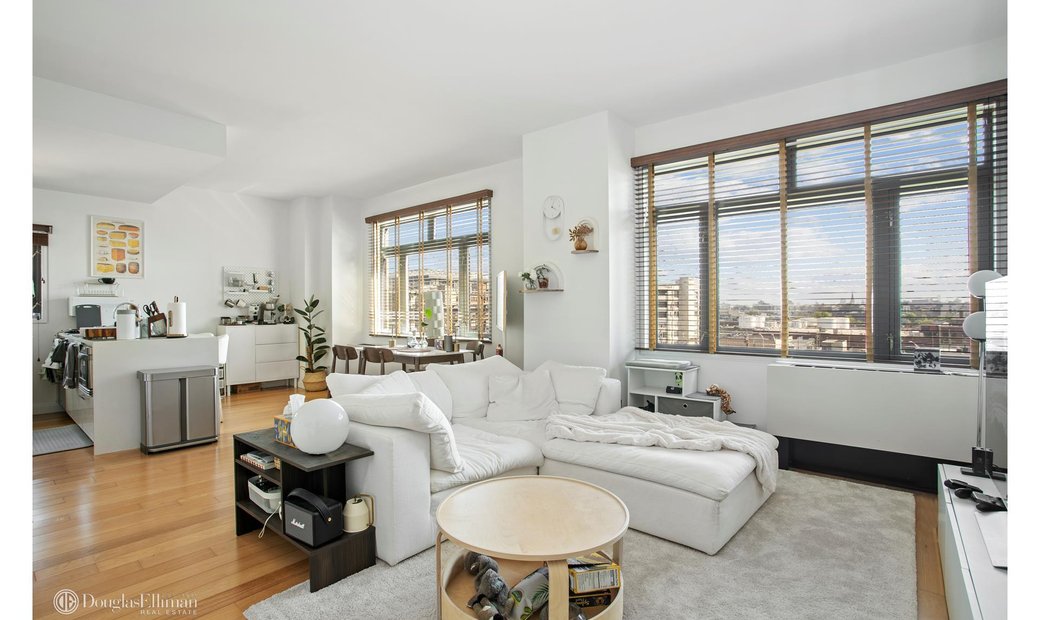 Condo Queens In New York, New York, United States For Sale (14192139)