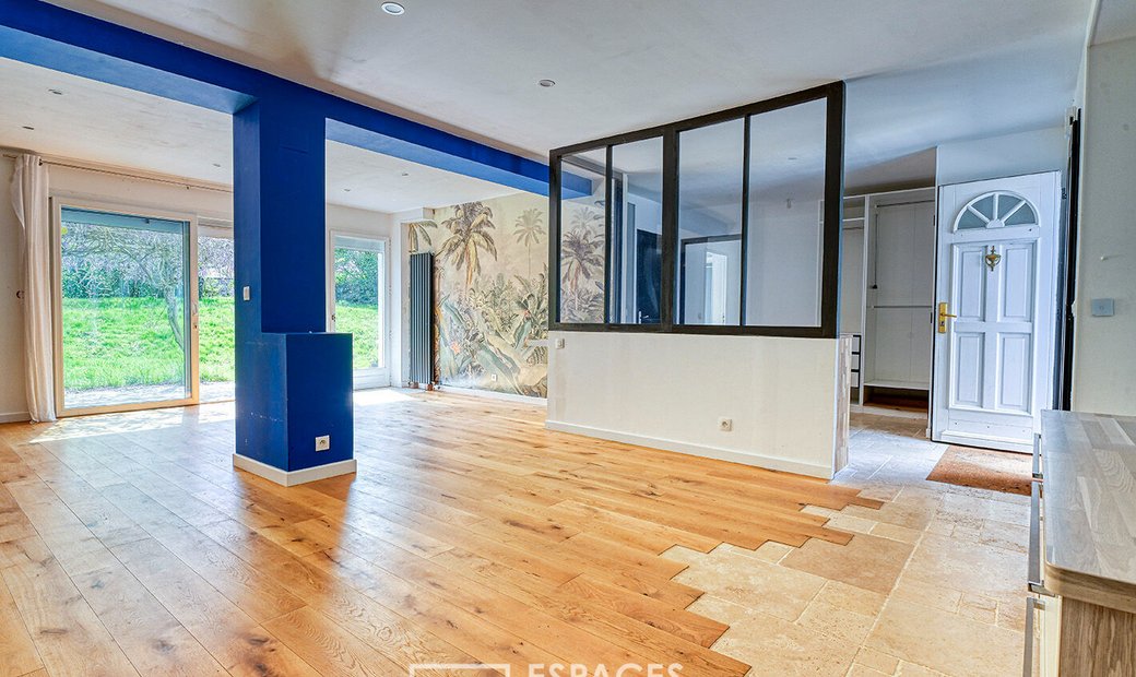 Contemporary Family House With In Bazoches Sur Guyonne, île De France ...