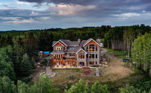 Luxury farm ranches for sale in Alberta, Canada | JamesEdition