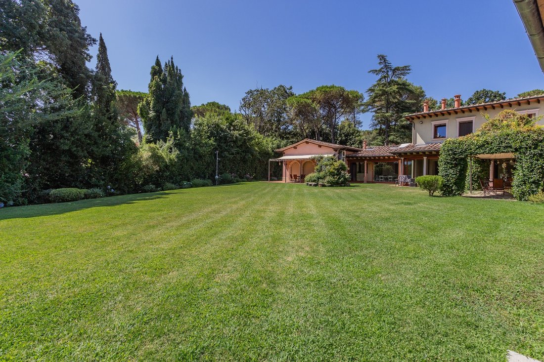 Villa With Stunning View Of The The Olgiata Golf Course In Rome In ...