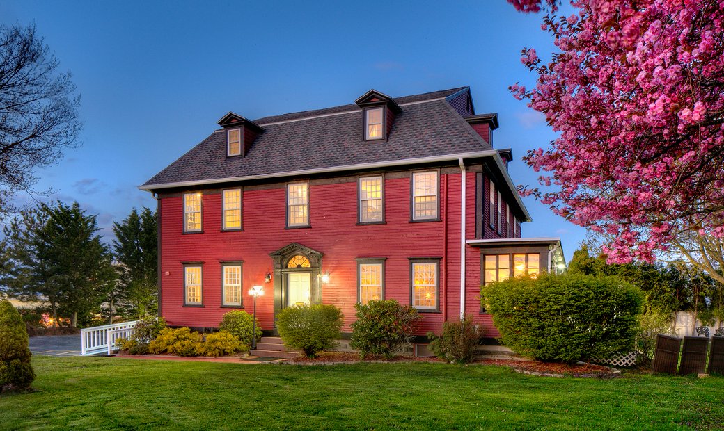 W.M. Redwood Country House In Middletown, Rhode Island, United States ...