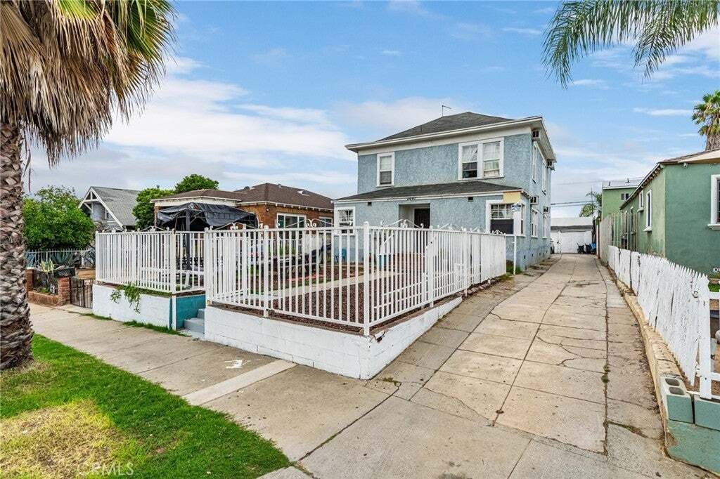 Fourplex In Los Angeles, California, United States For Sale (14227681)