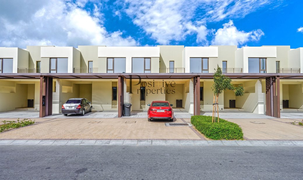 Multiple Cheques|Close To Community In Dubai, Dubai, United Arab ...
