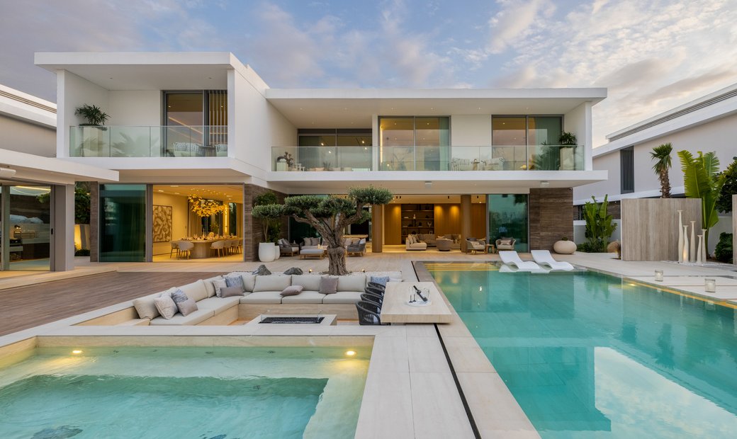 Luxurious Villa With Outdoor Gym, Jacuzzi In Dubai, Dubai, United Arab ...