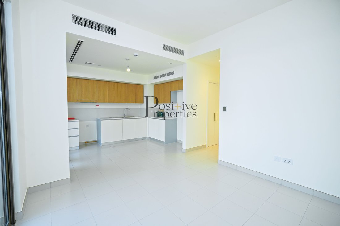 Multiple Cheques|Close To Community In Dubai, Dubai, United Arab ...