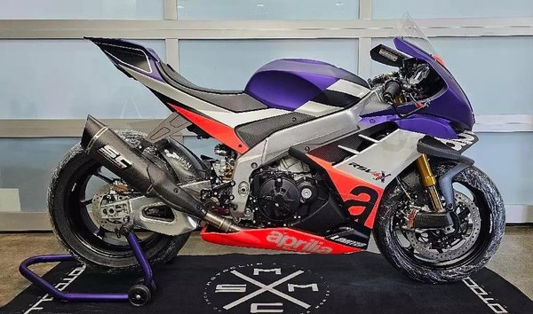 Motorcycles - 1 Aprilia RSV4 Xtrenta for sale on JamesEdition