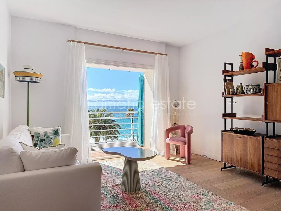 Cannes Sea Front Panoramic In Cannes, Provence Alpes Côte D'azur ...