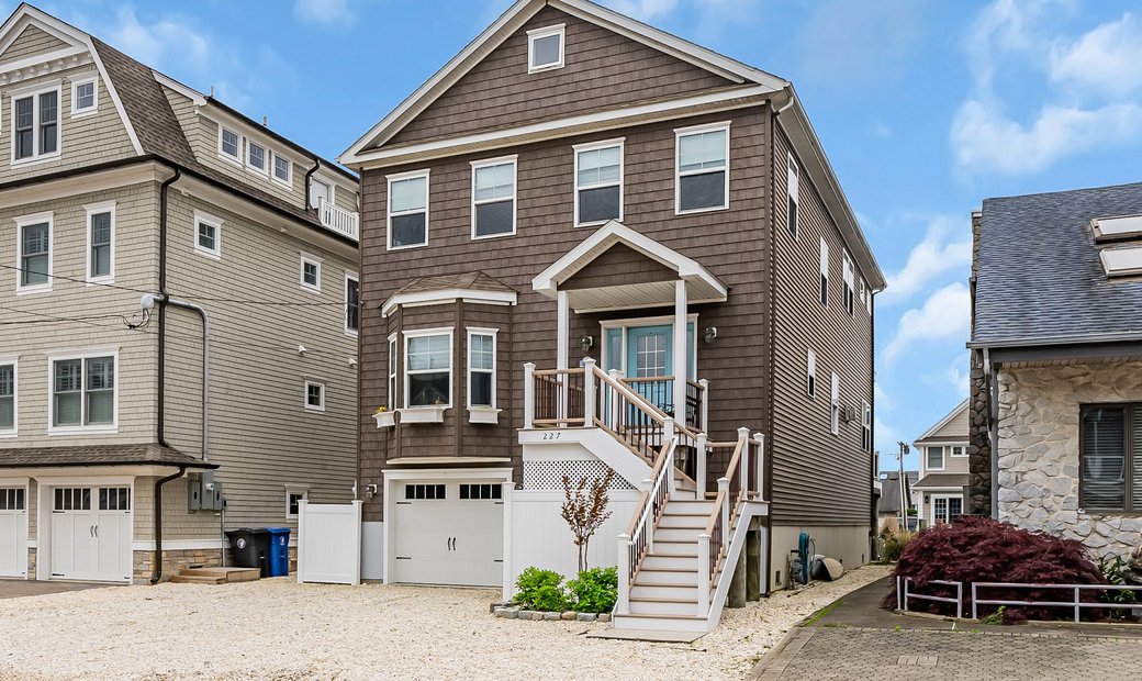 Beautiful Lagoon Front Custom Built In Lavallette, New Jersey, United ...